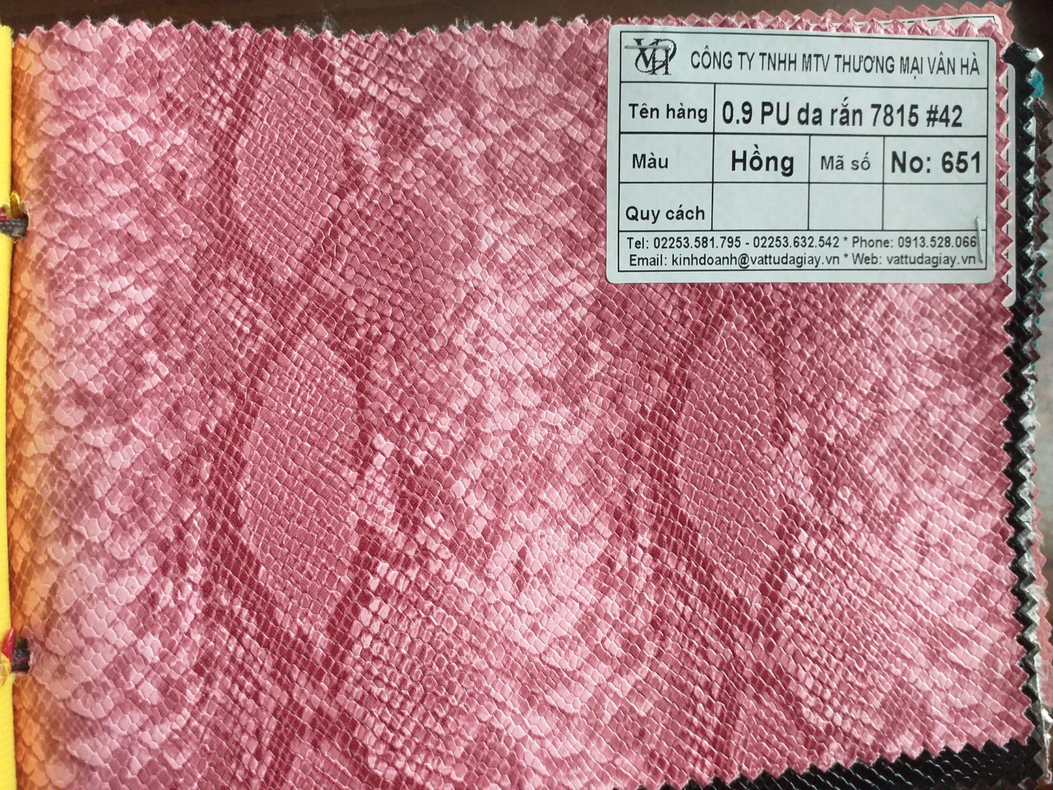 0.9 PU da rắn 7815#42 hồng mã 651 - Vật tư da giày Vân Hà